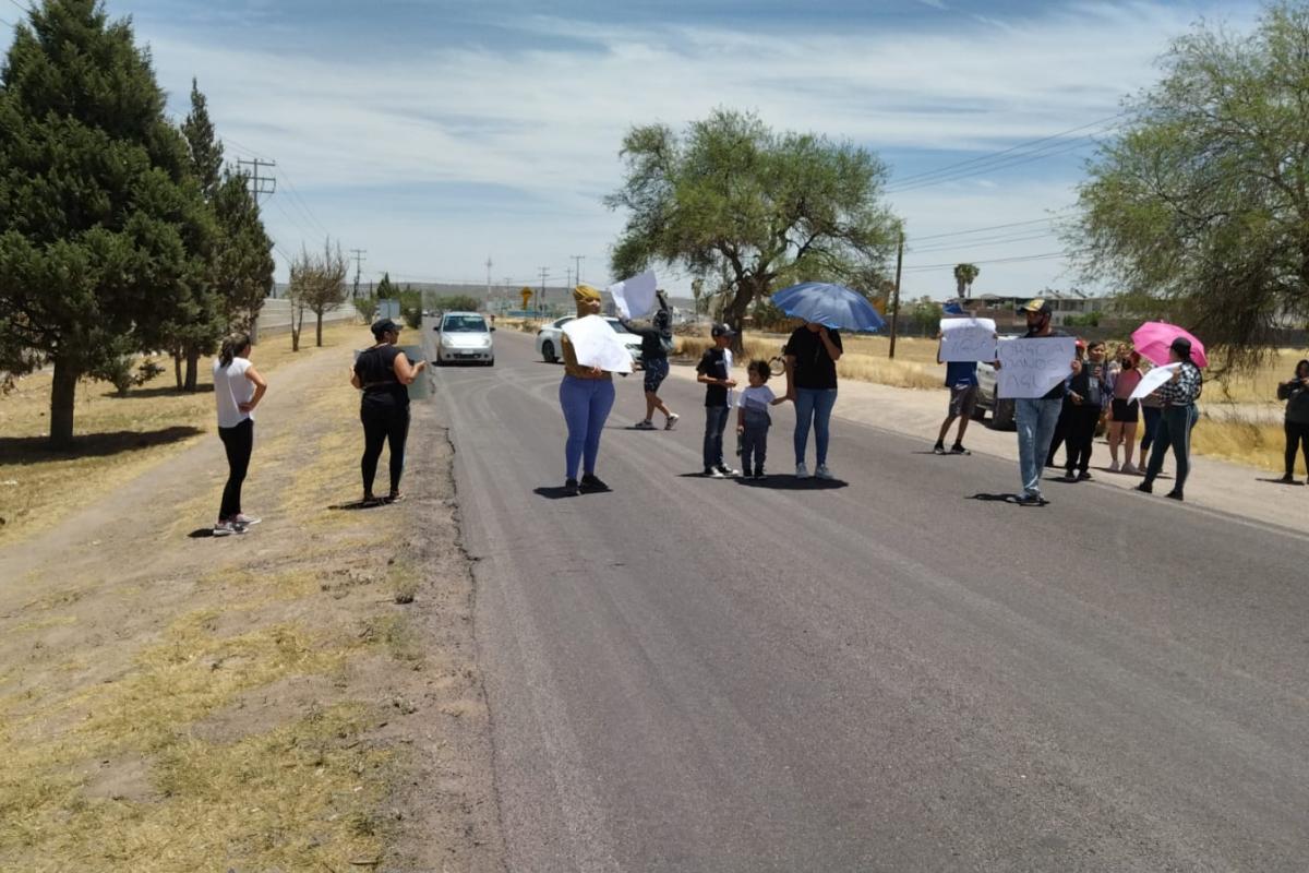 Bloquean la carretera 45 norte por falta de agua | BI Noticias