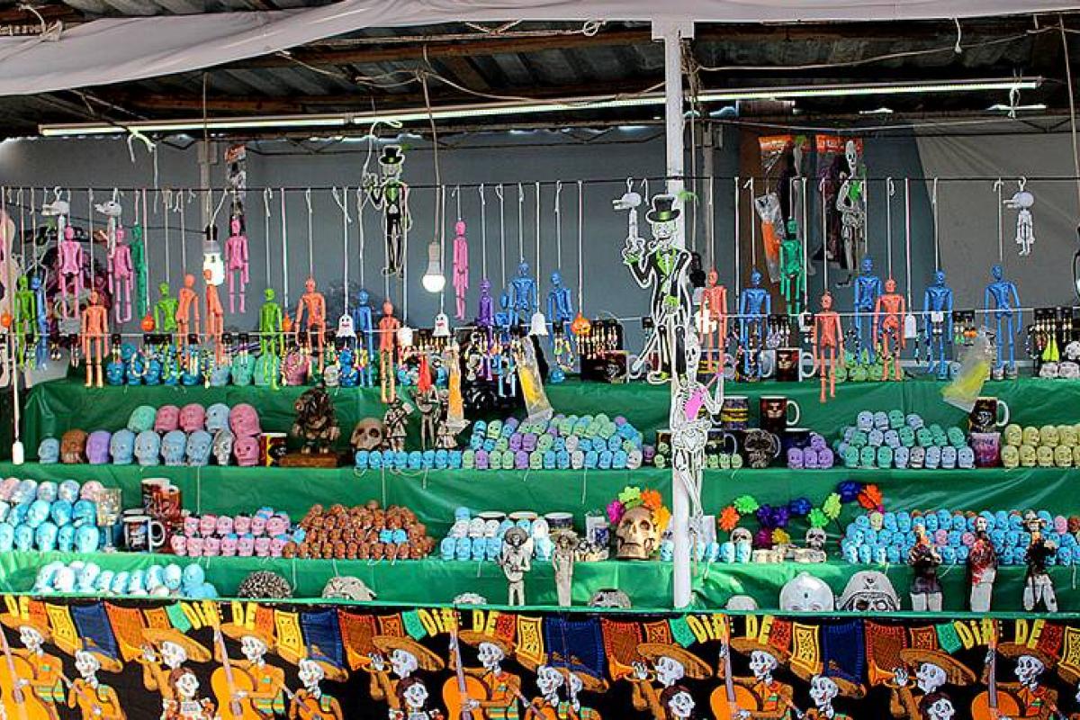 Este sábado comienza el tradicional tianguis de Los Muertitos | BI Noticias
