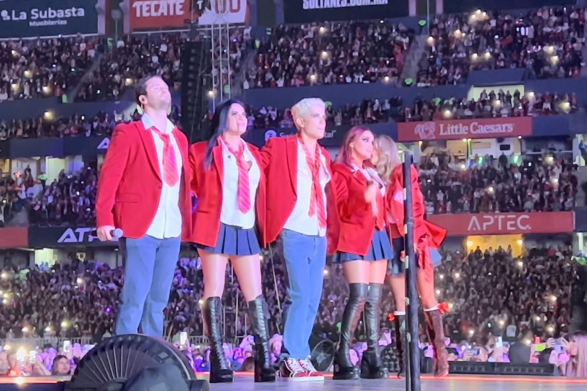 [VIDEOS] ¡Ahí estuvimos! RBD ofrece el primer concierto del Soy Rebelde ...