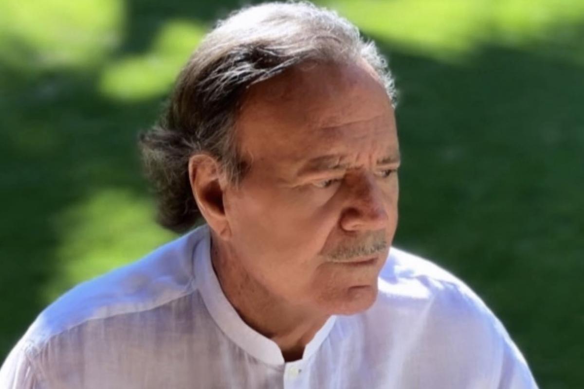 Extrabajadoras de Julio Iglesias lo denuncian por acoso y agresión ...